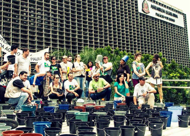 Em meio à crise da água, deputados de SP aprovam lei que reduz matas ...